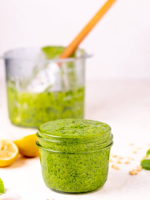 Fresh and Flavorful Basil Spinach Pesto Recipe
