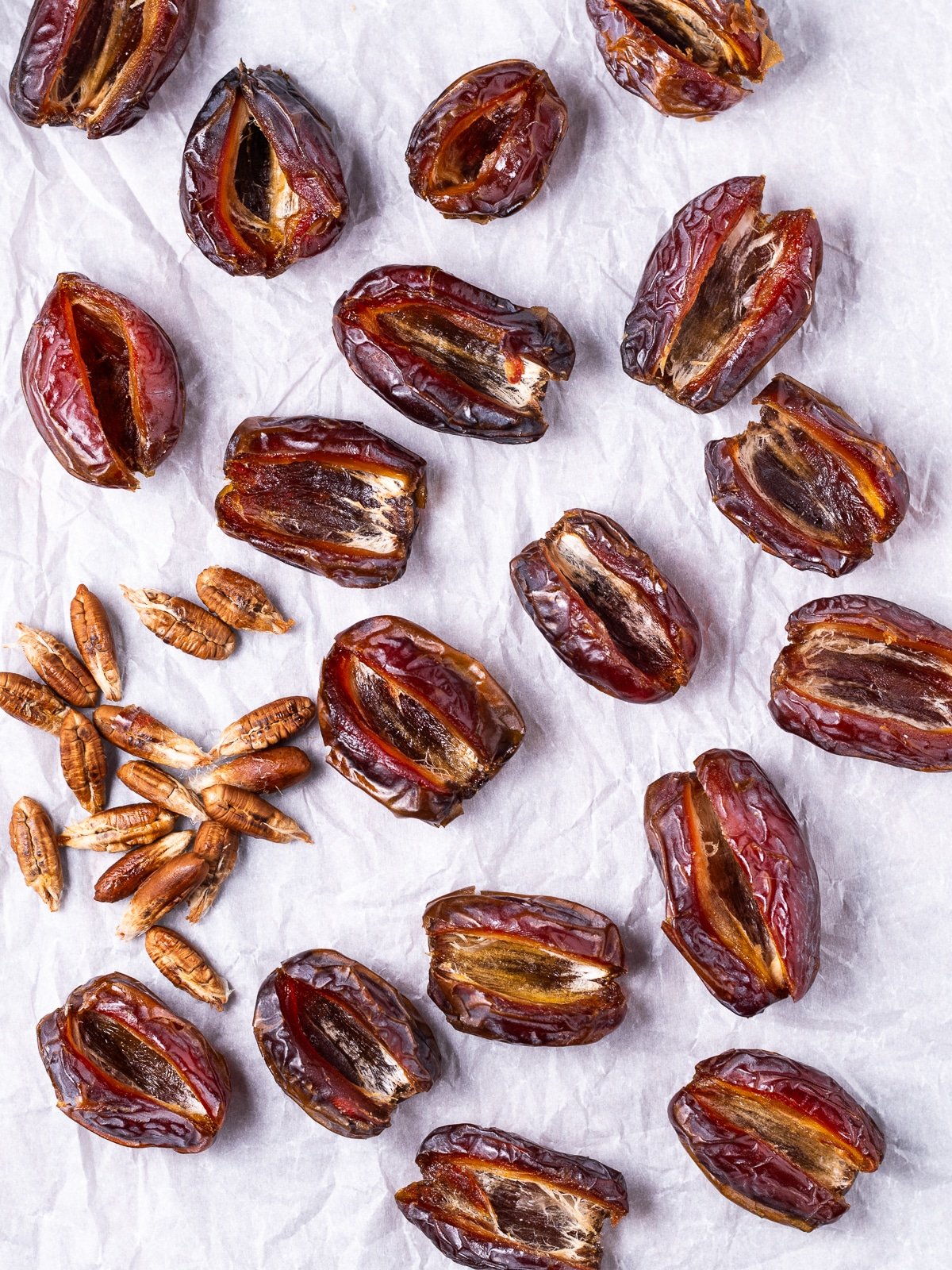 Date Snickers (absolutely incredible 5-ingredient recipe!)