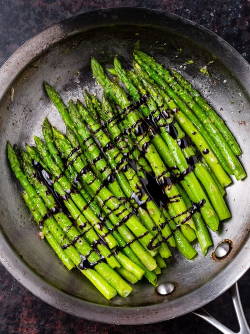 Balsamic Asparagus Recipe (the best way to cook asparagus!)
