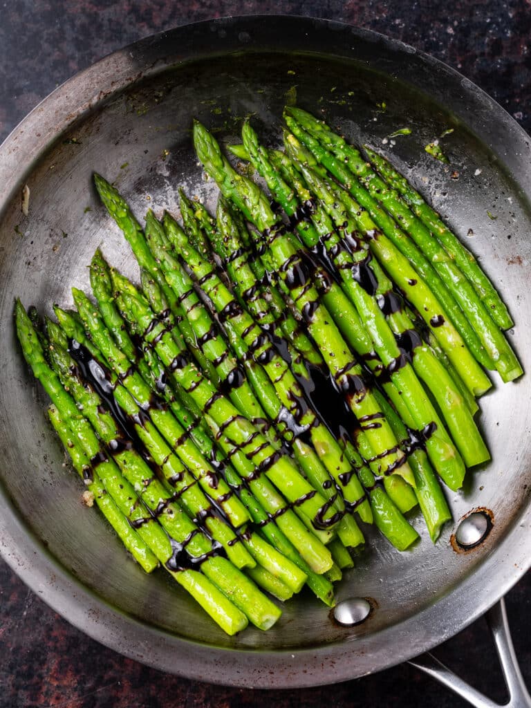 Balsamic Asparagus Recipe (the best way to cook asparagus!)