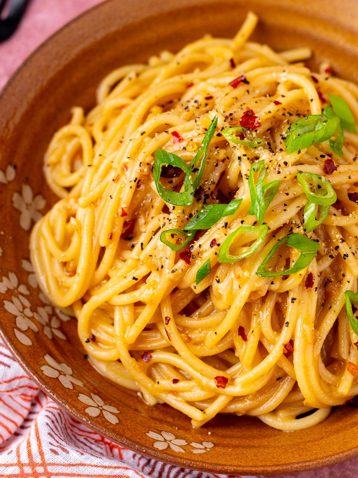 Lusciously Easy Chili Garlic Pasta Recipe