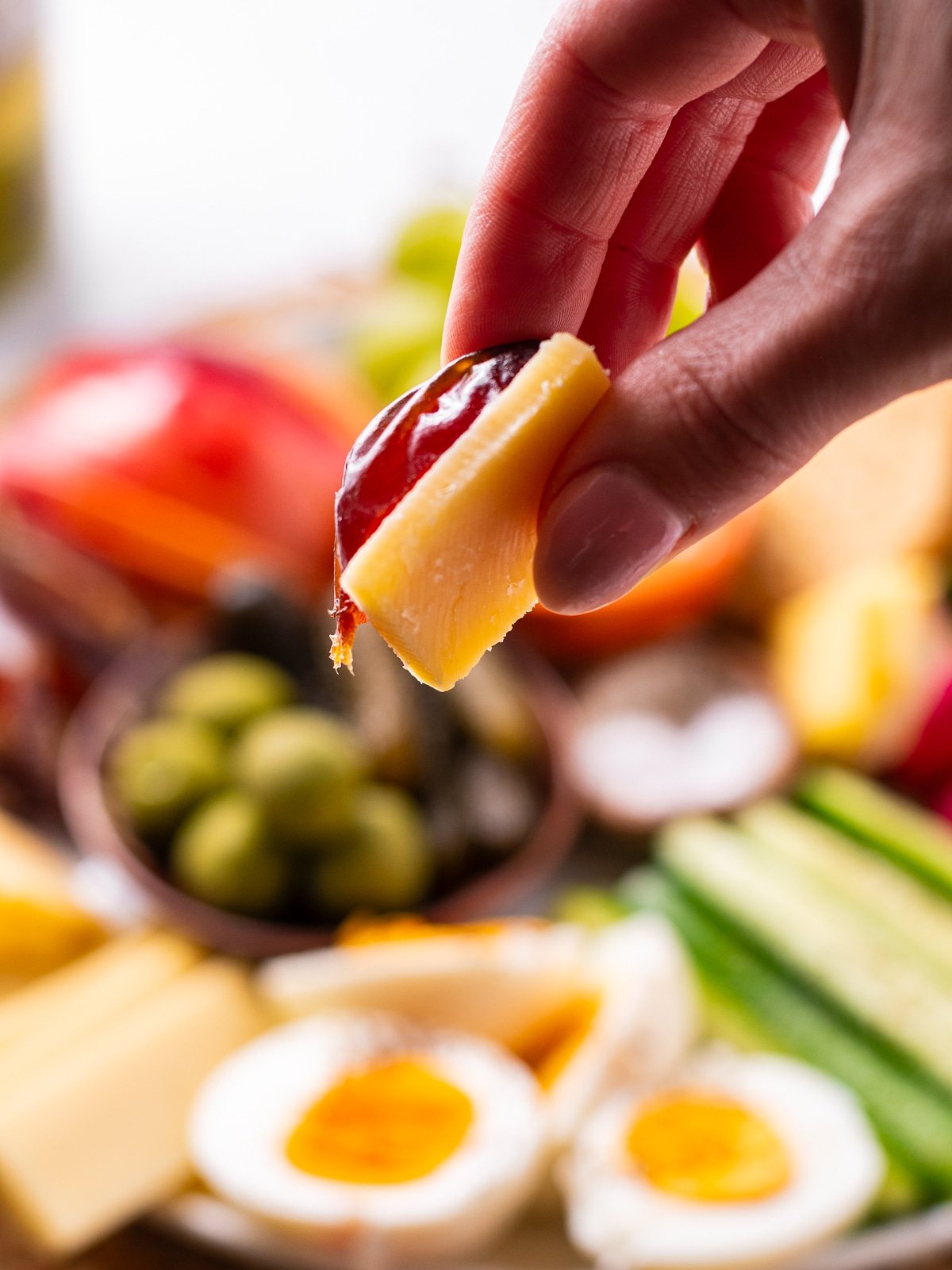 A Dietitian's Guide to the Ultimate Snack Plate (+ free PDF!)