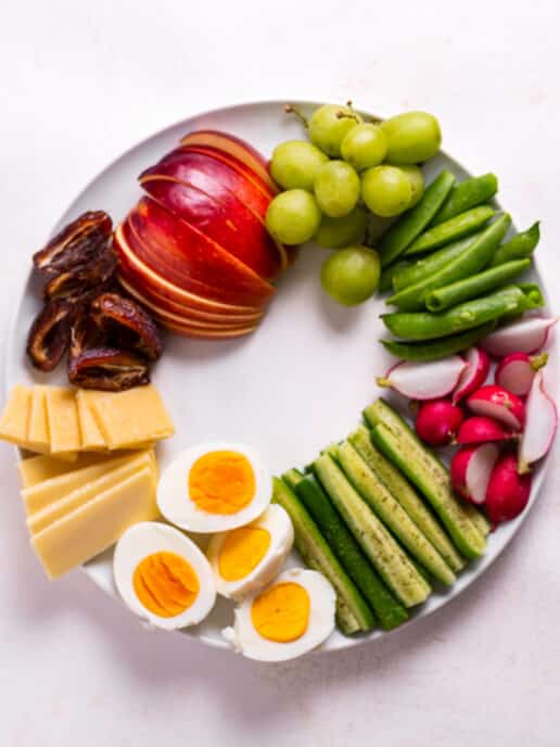 A Dietitian's Guide to the Ultimate Snack Plate (+ free PDF!)